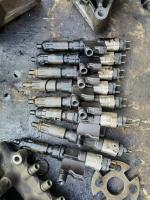 China Used Genuine Isuzu 700P 4HK1 Diesel Fuel Injector for sale