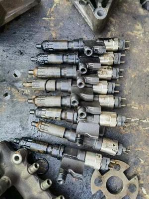 China Used Genuine Isuzu 700P 4HK1 Diesel Fuel Injector for sale