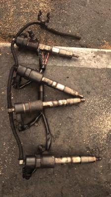 China Used Genuine Isuzu 600P 4KH1 Diesel Fuel Injector for sale