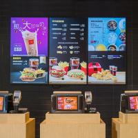 China 43 Inch Commercial Digital Menu Board with 2500 Nits Brightness and 1920x1080 Resolution for Automotive Cafes for sale