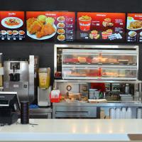 China 700nits FHD Digital Menu Board 32 43 55 Inch with IPS Panel and 50000 Hour Lifespan for Indoor Advertising for sale