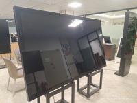 China 86 Inch IP66 Waterproof 3500nits Outdoor LCD Display UHD Advertising Screen for sale