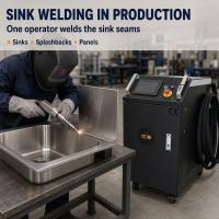 China Easy-to-Use Handheld Laser Welder, Single Operator Control via Touch Screen for Metal Fabrication for sale