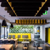 China 1220x2440mm Felt Foam Sound Absorbing Panels By Hot Pressed for sale