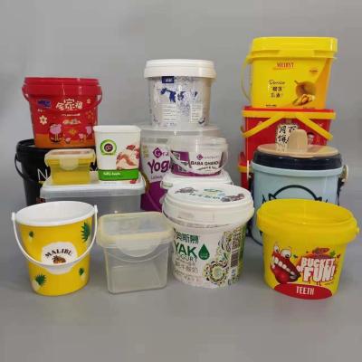 China Food Grade HDPE 20 Litre Plastic Paint Bucket with Lid Custom Colors for sale