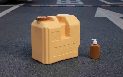 China Customized 20L HDPE Bucket with Tap 358x234x337mm for Resin Industry for sale
