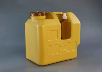 China Portable 30L HDPE Plastic Jerrycan 8 Gallon Water Bucket with Tap for Outdoor Camping for sale