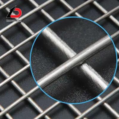 China PVC Coated Metal Welded Mesh 2mm-8mm Wire Diameter Rust Resistant for Agricultural Fencing for sale
