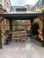 China Waterproof Rating IP67 Outdoor Hardtop Gazebo With Thickened And Widened Base for sale