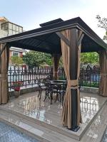China Hardtop Gazebo Canopy With Polycarbonate Roof And Aluminium Frame for sale