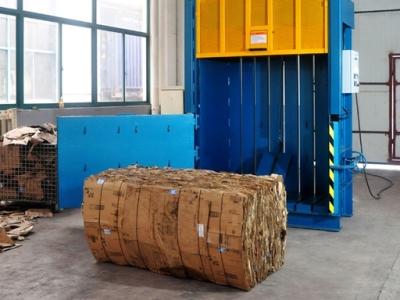 China Professional Hydraulic Waste Baler Machine 1-8 Tons/Hour Capacity for sale