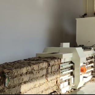 China Diesel Engine Version Wheat Straw Press Machine Adjustable Bale Density IOS 9001 for sale