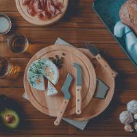 China Natural Bamboo Wood Round Charcuterie Board Set Perfect for Chopping and Entertaining for sale