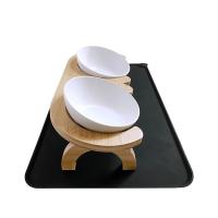 China Waterproof Anti-Slip Silicone Mat Tilt Raised Pet Feeder for Food 39.8 x 18.29 x 11.2 cm for sale