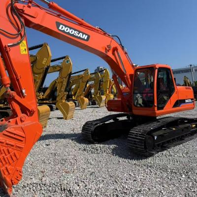 China 22 Ton Used Doosan DH225LC-7 Hydraulic Excavator Reliable Korea Digger for Earthmoving & Road Building Works for sale
