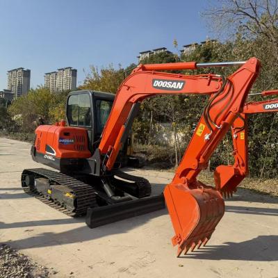 China Low Hour Used Doosan DX60 6 Ton Hydraulic Mini Excavator 500 Working Hours Original Korea Digger for sale