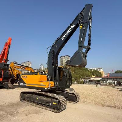 China Well‑Maintained Korea‑origin Hyundai 220LC‑9S Excavator, 22 Ton, 170w Power Output for sale