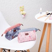 China Custom Logo Polyester 900D Cosmetic Bag 18x13x9cm Zipper Toiletry Pouch for sale