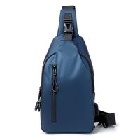 China Waterproof Crossbody Sling Bag for Men with USB Charging 17x6x30cm for sale