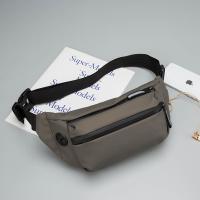 China Waterproof Nylon Waist Bag 26cm Unisex Travel Fanny Pack with Multiple Pockets for sale