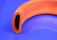 China Closed Cell Round Silicone Foam Tube High Temperature Proof Non Sticky for sale