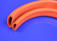 China Closed Cell Round Silicone Foam Tube High Temperature Proof Non Sticky for sale