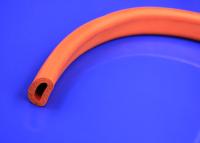 China Closed Cell Round Silicone Foam Tube High Temperature Proof Non Sticky for sale