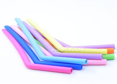 China Space Saving Portable Food Grade Silicone Straws Easily Washing Rust Resistance for sale
