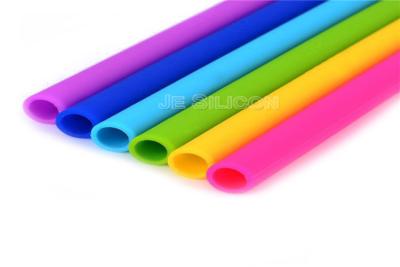 China FDA Colorful Food Grade Silicone Straws , Reusable Portable Silicone Straw for sale