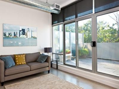 China Customized Lightweight Aluminum Sliding Door with Low-E Glass and 10 Years Warranty for sale