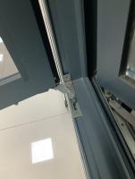 China Customizable Size Aluminum Swing Window with Aluminum Alloy Frame and 10-Year Warranty for sale