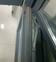 China Customizable Size Aluminum Swing Window with Aluminum Alloy Frame and 10-Year Warranty for sale