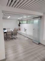 China 50 Years Life Span Aluminum Folding Door with Anodized Finishes and Fluorocarbon Spraying for sale
