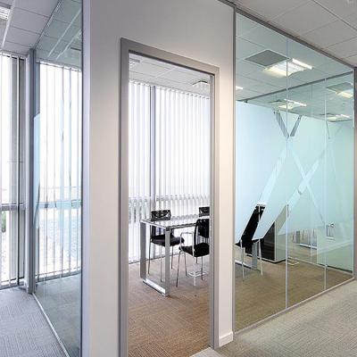 China Customized Size Tempered Glass Partition Wall with Modular Systems and 10 Years Warranty for sale