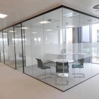 China Modern Design Frameless Glass Partition Wall with Laminated and Tempered Glass for 10 Years Warranty for sale