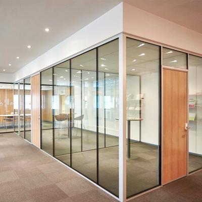 China Commercial Office Glass Partition Wall with 10 Years Warranty Custom Sizes and Powder Coated Aluminum Frame for sale