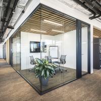 China Heavy Duty Safety Tempered Glass Partition Wall with 10-Year Warranty for Office and Commercial Spaces for sale