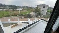 China Frameless Glass Balustrade with 5+ Years Warranty Corrosion Resistant and Durable Aluminum U Channel Glass Railing for sale
