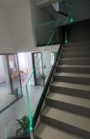 China Corrosion Resistant Lightweight High Strength Aluminum Glass Balustrade with U Channel Glass Railing for sale