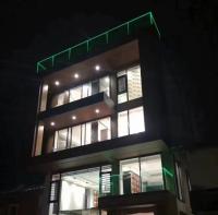 China Easy Installation Modern Design Aluminum U Channel Glass Railing with LED Light for sale