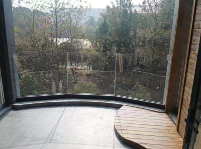 China Anti-Corrosion Aluminum U Channel Glass Railing with Recyclable Material and CE Certification for sale