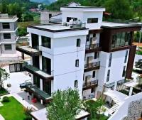China Customized Height and Length Aluminum U Channel Glass Railing with More than 5 Years Warranty for sale