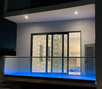 China LED Light U Channel Glass Railing with Safety Protection and Environmental Protection for Modern Designs for sale
