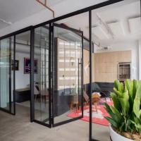 China Automatic Opening Aluminum Swing Door with 24 Hour Online Support and More Than 5 Years Warranty for sale