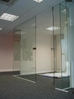 China Frameless Glass Wall with 10 Years Warranty and 8mm or 10mm Tempered Glass for Full View Transparency for sale