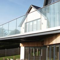 China Modern Design 12mm Toughened Glass U Channel Railing with Five Years Warranty and Weather Resistant Finish for sale