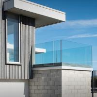 China Anti Hurricane Safety U Channel Glass Railing with Exterior Aluminum and CE Certified Frameless Glass Balustrade for sale