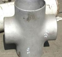 China DN150 SCH40 A234 WP11 Alloy Steel Pipe Cross  Butt Welding for sale
