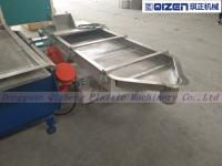 China Mobile Linear Vibrating Screen Separator Machine QZ-V2000 1 Layer for Chemical Plastic Industry for sale