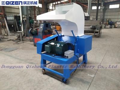 China 15 PCS Rotary Cutter Plastic Grinding Machine , Rubber Crusher Machine With Wheels for sale